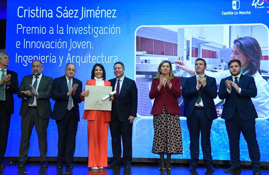 Carlos Romero y Cristina Sáez, recogieron su premio a la Investigación ...