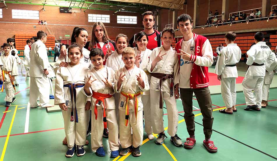 Diez medallas para los judocas del Shogai en la Golden League ...